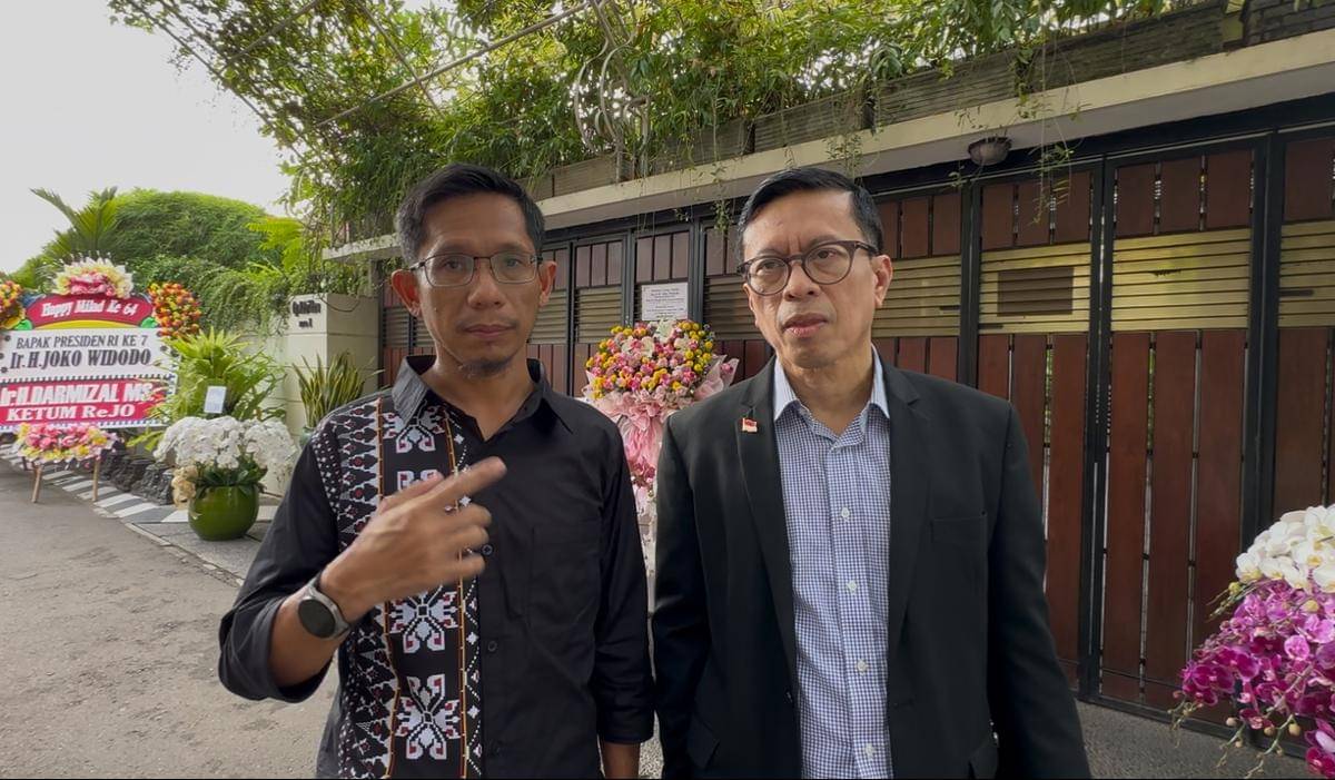 Kata Ajudan soal Viral Wajah Jokowi, Warga di Solo Berdoa | IDN Times Jateng