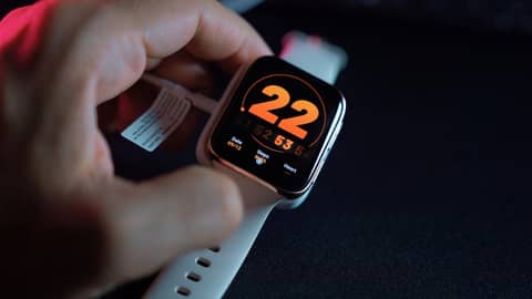 15 Rekomendasi Smartwatch Pria Terbaik 2025, Fitur Lengkap | IDN Times