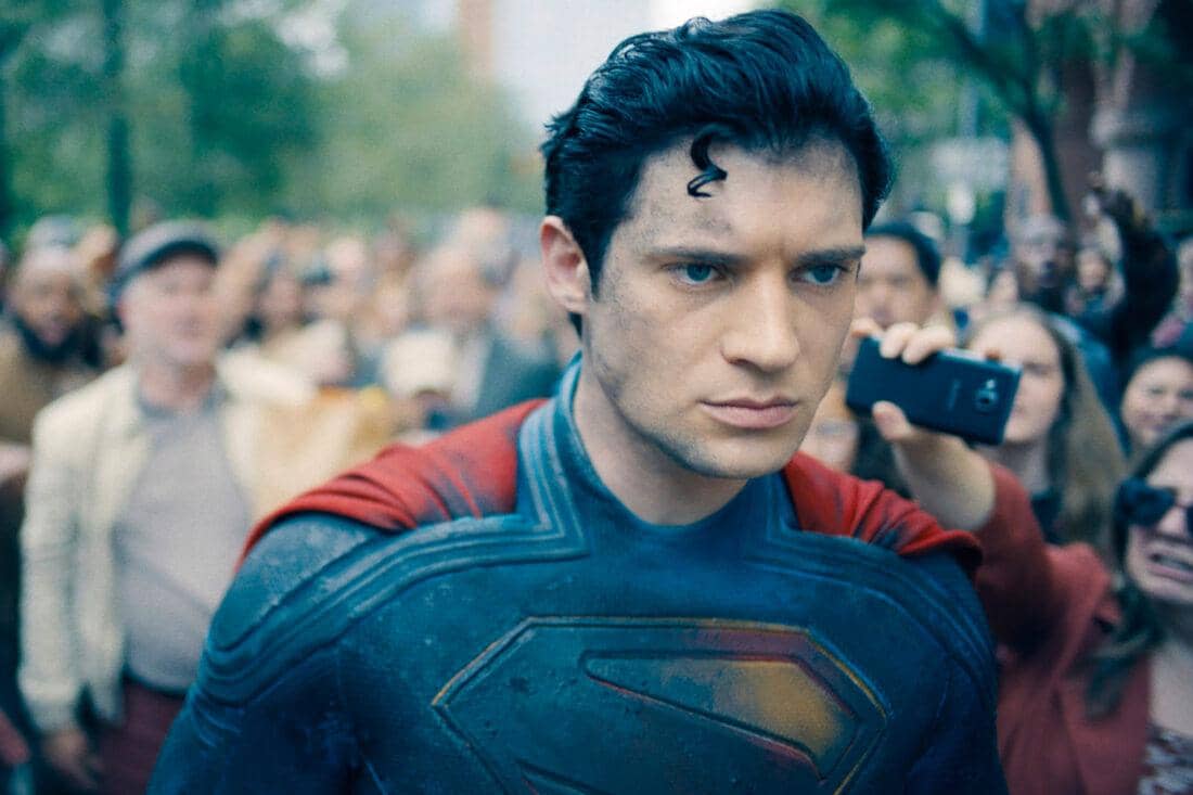 Perbedaan Superman Versi David Corenswet dan Henry Cavill | IDN Times