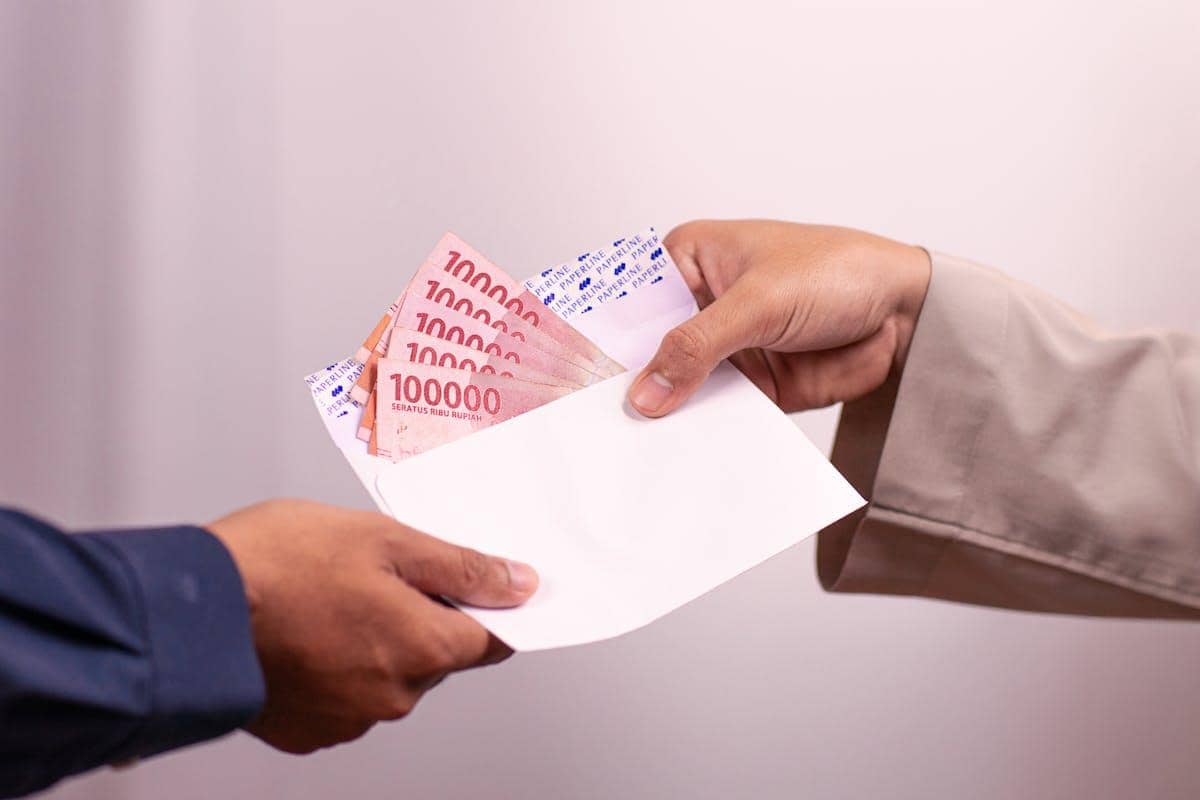 Perbedaan APBN dan APBD: Fungsi, Tujuan, dan Sumber Anggaran | IDN Times