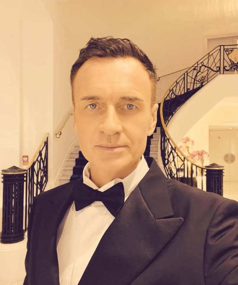 Biodata dan Profil Julian McMahon | IDN Times