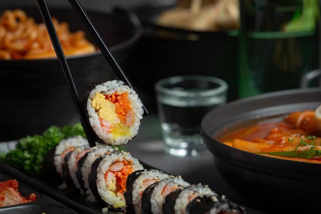 Terlihat Mirip, Ini Perbedaan Sushi dan Kimbap | IDN Times