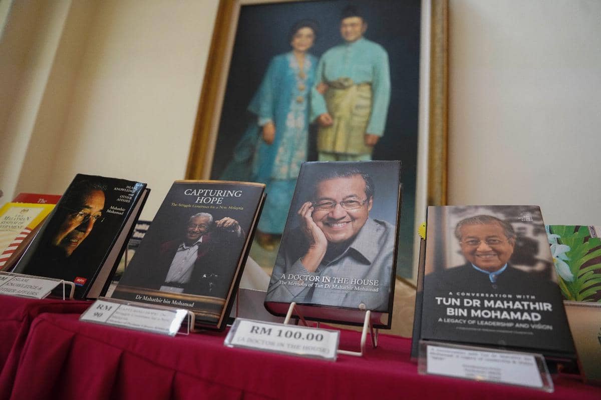 10 Potret Mahathir Mohamad yang Kini Berusia 100 Tahun: Living Legend! | IDN Times