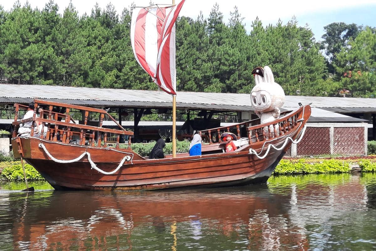 Kenapa Floating Market Lembang Wajib Jadi Itinerary Liburan? | IDN Times