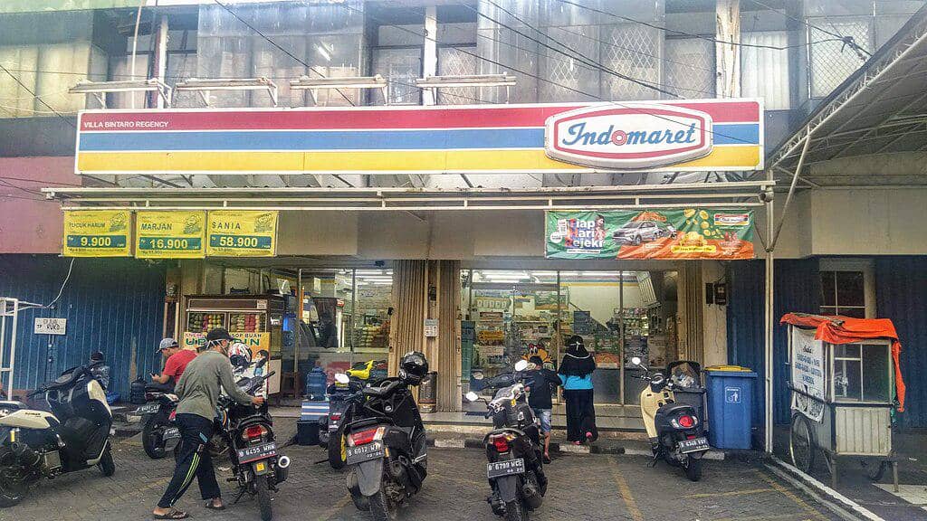 Cara Tarik Tunai DANA di Indomaret dengan Mudah dan Praktis | IDN Times