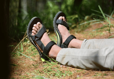 4 Merek Sandal Untuk Kegiatan Outdoor yang Terkenal | IDN Times