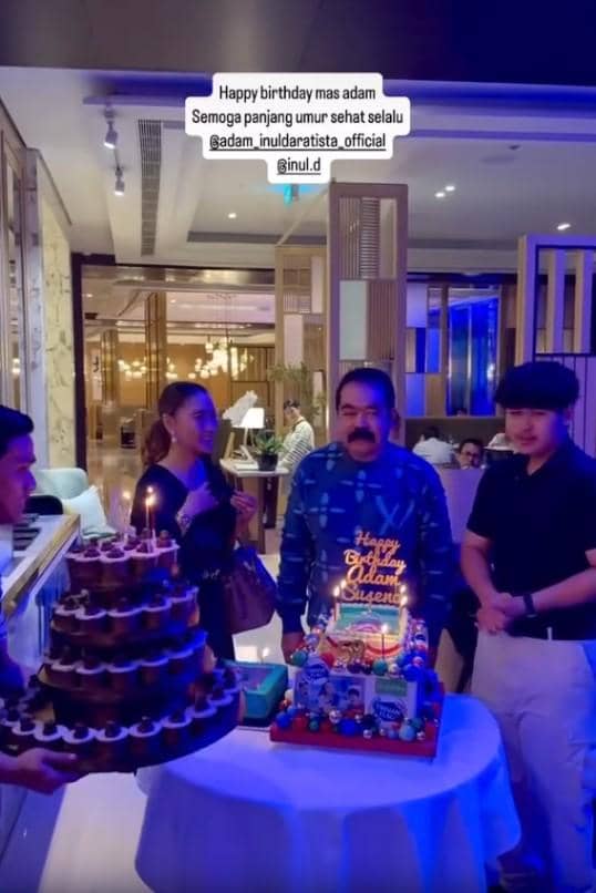 7 Potret Ultah Ke-59 Adam Suseno, Dapat Kejutan dari Inul dan Anak | IDN Times