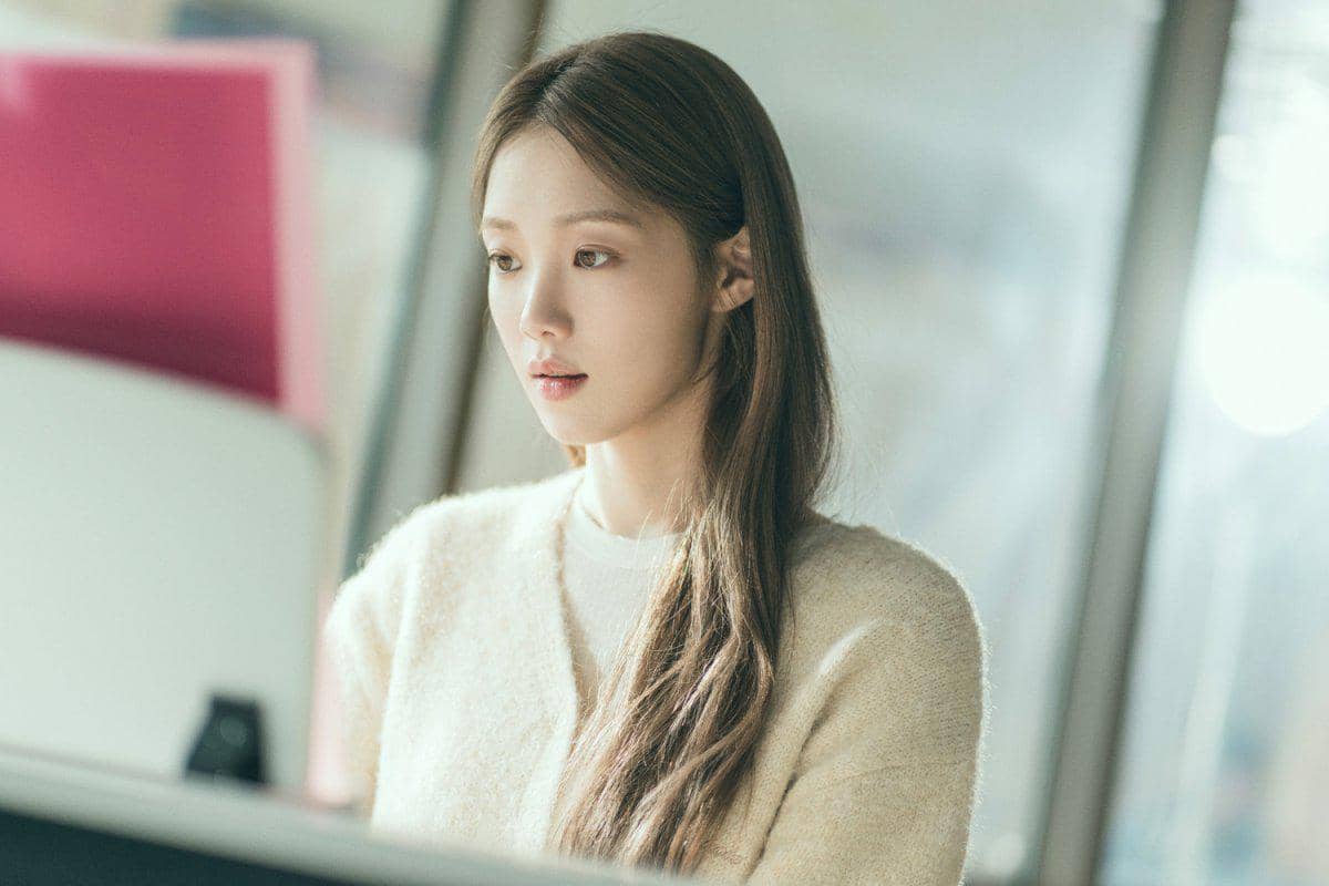 7 Daya Tarik Kang Mi Young sebagai Penyanyi di The Nice Guy | IDN Times