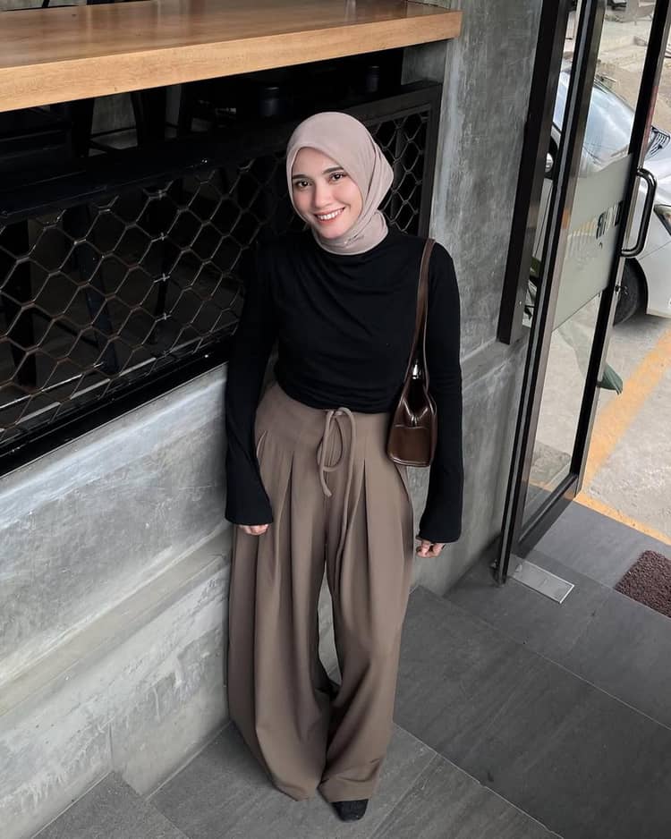 10 Ide Gaya Hijab Minimalis untuk Berbagai Acara, Simple! | IDN Times