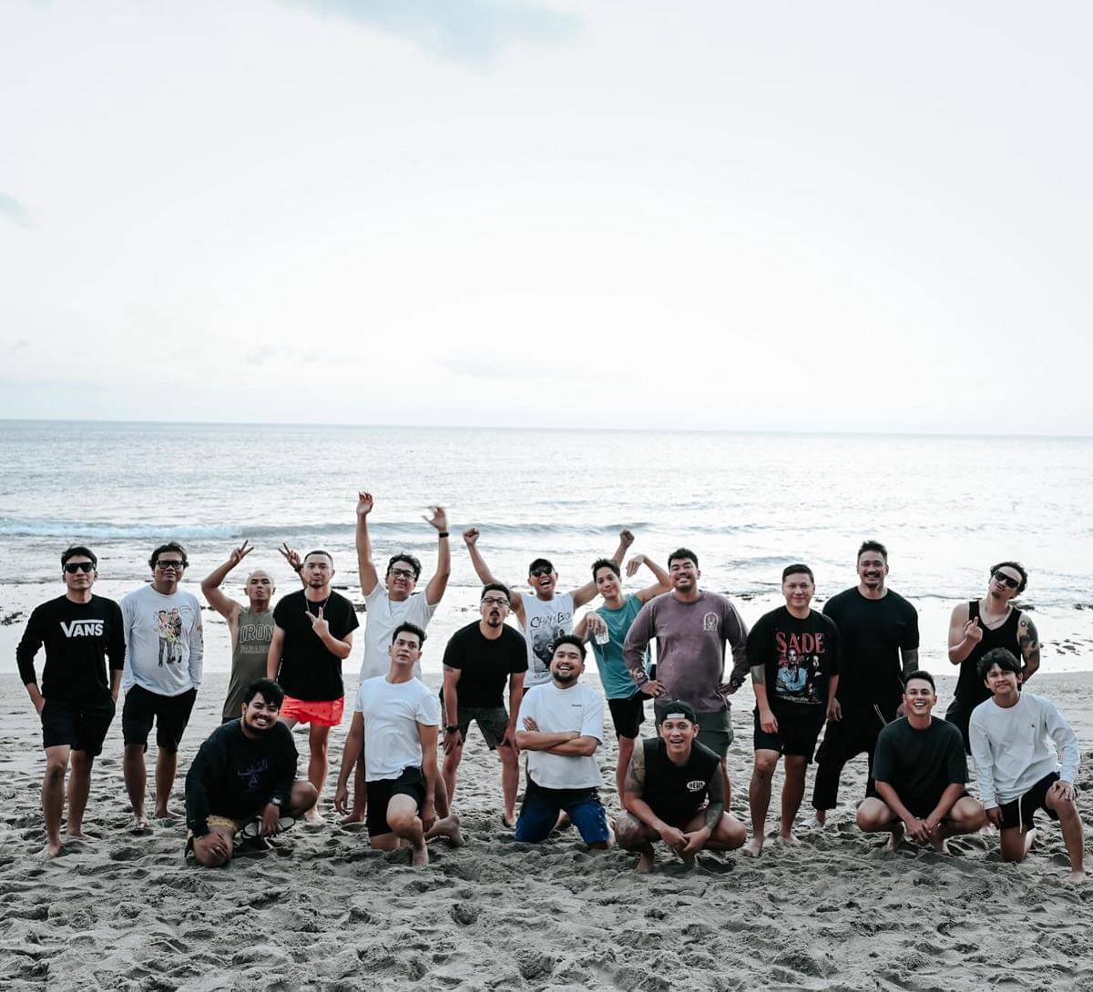 Potret The Prediksi x Bedain Touring Bareng, Kostumnya Kocak! | IDN Times