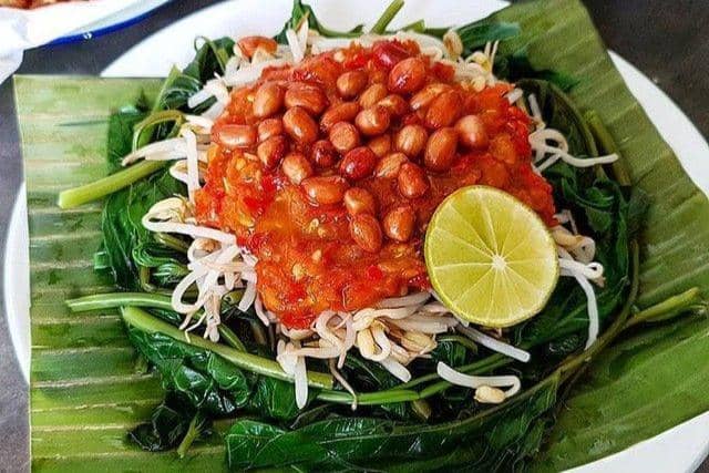 Plecing Kangkung: Sayur Rebus Pakai Sambal yang Bikin Ketagihan | IDN ...