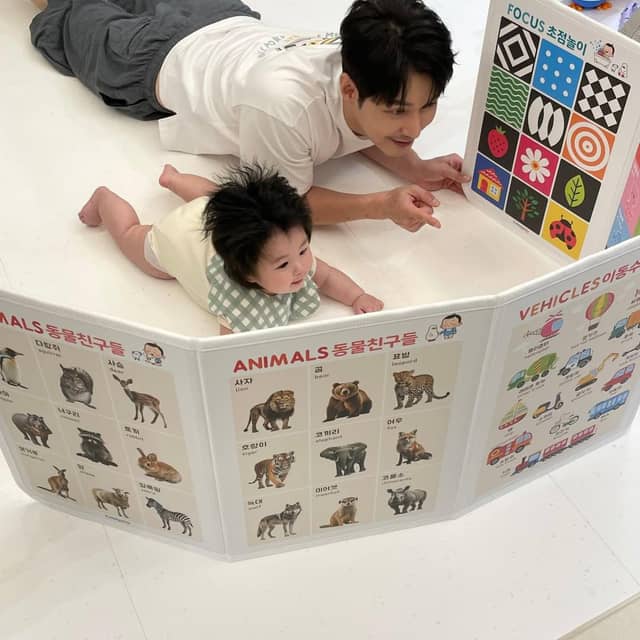 Potret Shim Hyung Tak Momong Baby Haru, Gabung The Return of Superman ...