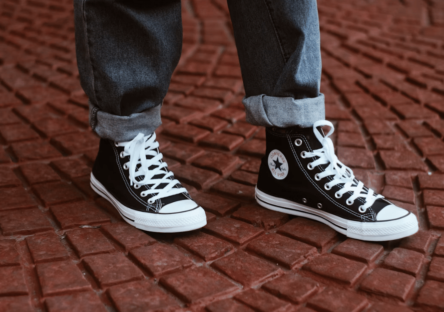 Kenapa Sepatu Converse Masih Jadi Favorit meski Banyak Brand Baru ...