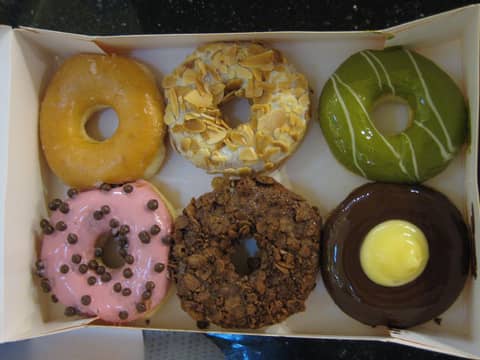 5 Menu Favorit J.CO Paling Laris, Ada Coco Loco! | IDN Times