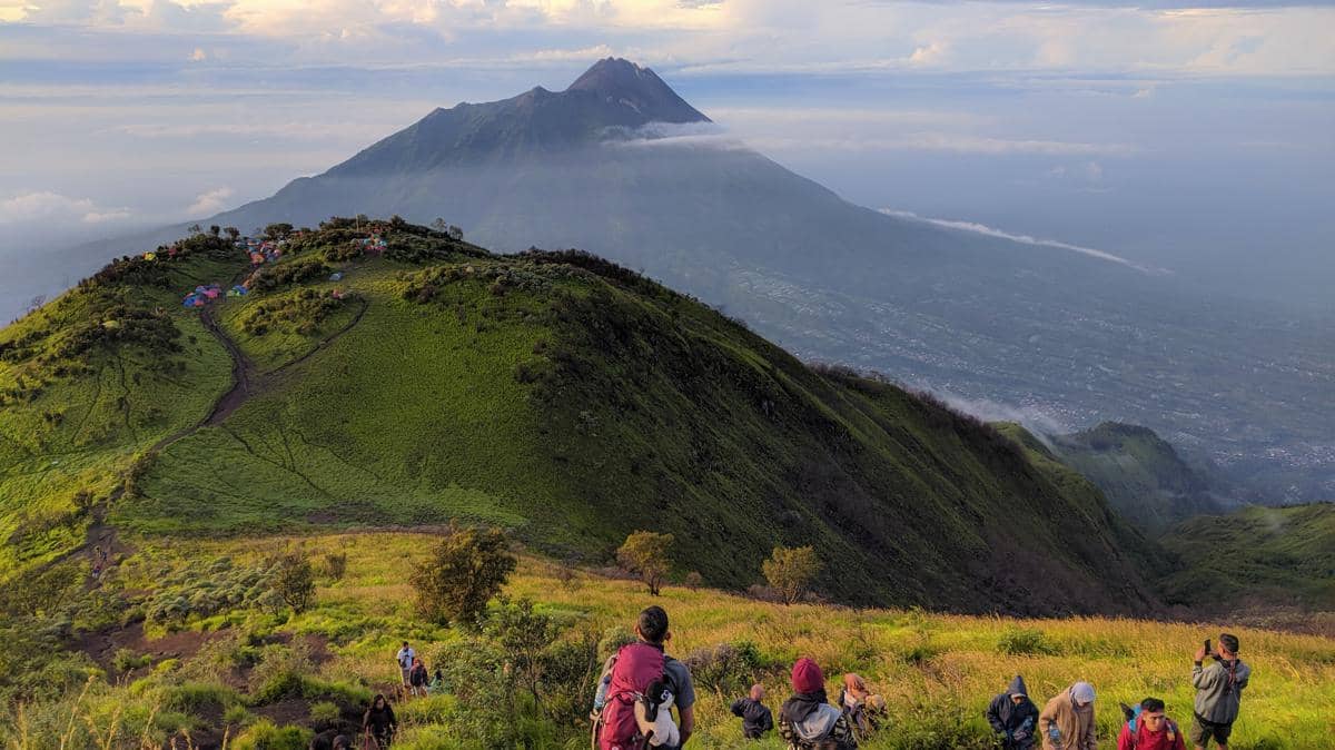 Apakah Gunung Merbabu Cocok untuk Pemula? | IDN Times
