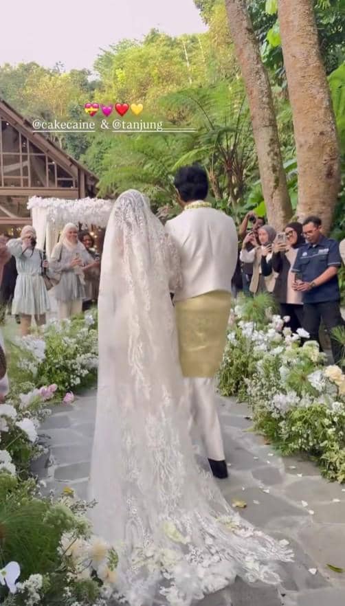 7 Potret Akad Nikah Nadin Amizah dan Faishal Tanjung | IDN Times