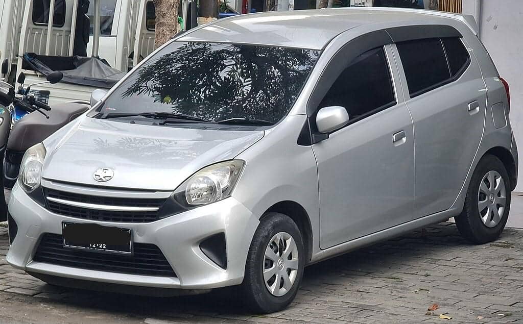10 Rekomendasi City Car Second di Bawah Rp100 Juta, Ada Agya | IDN Times