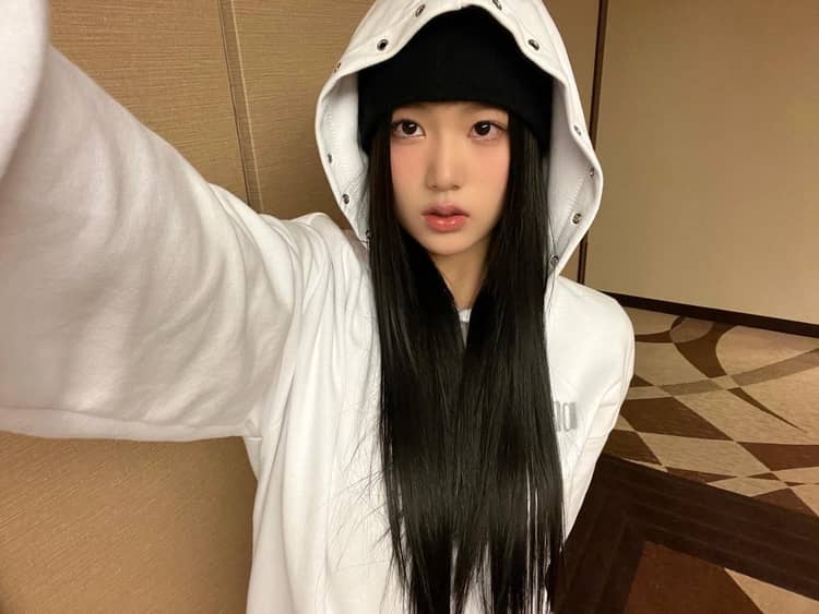 Yoon Jiyoon Keluar dari izna | IDN Times