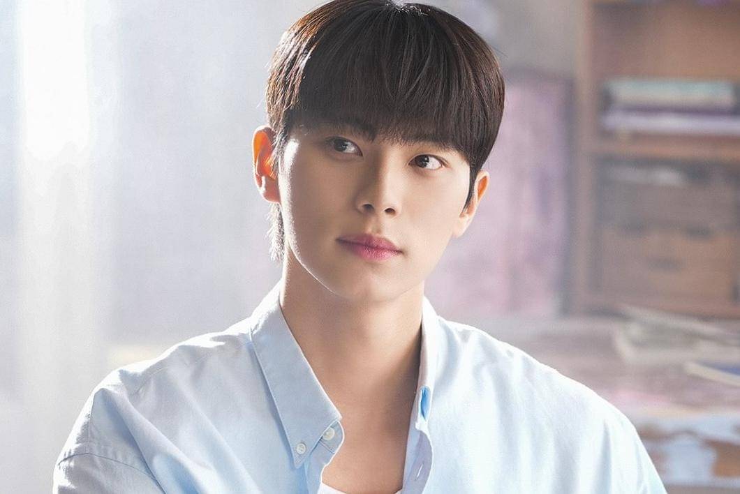 Lee Chae Min Gabung VARO Entertainment, Siap Comeback Bareng Yoona ...