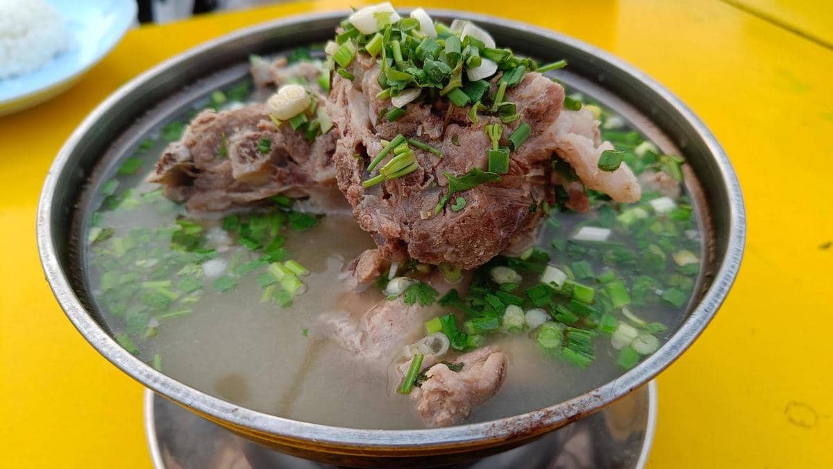 Kenapa Daging Sapi Tetap Keras meski Sudah Direbus Lama? | IDN Times