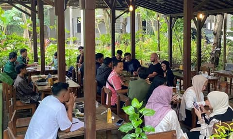 5 Fakta Warung Kondre, Tempat Makan Punya Andre Taulany | IDN Times