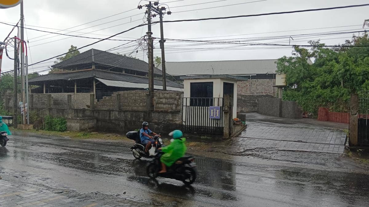Cuaca Bali Pada 24 September 2025 Diprediksi Hujan Ringan | IDN Times Bali