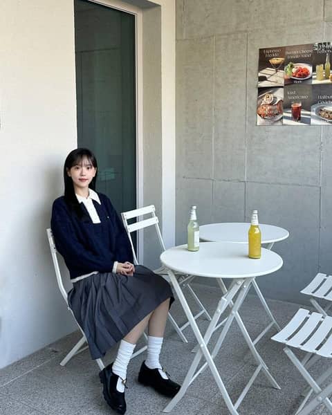9 OOTD Mini Skirt Kang Han Na, Pemeran Bon Appétit, Your Majesty | IDN ...