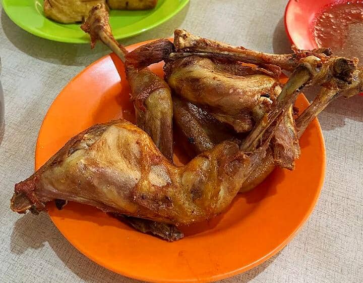 7 Ayam Goreng Legendaris di Jakarta yang Tidak Banyak Orang Tahu | IDN ...