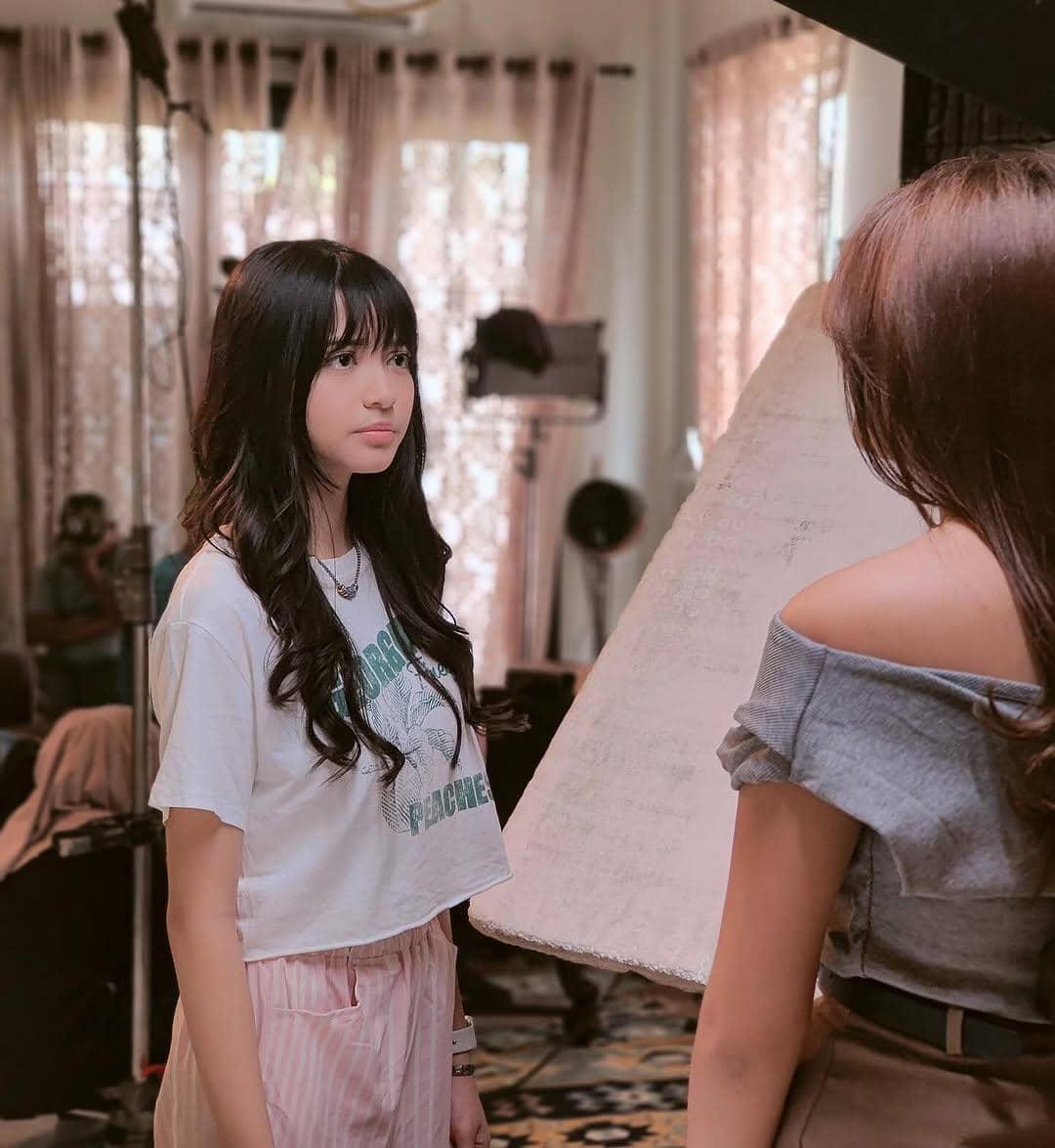 8 Potret Vayala Maulidina, Pemain Sinetron Merangkai Kisah Indah | IDN ...