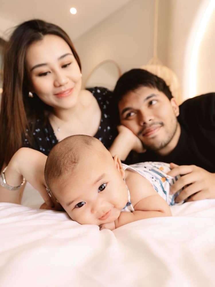Potret Perdana Aaliyah dan Thariq Publish Wajah Baby Arash | IDN Times