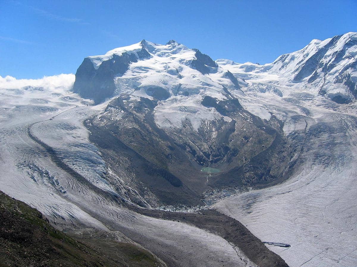 5 Fakta Monte Rosa, Gunung Terkenal di Rangkaian Pegunungan Alpen | IDN ...