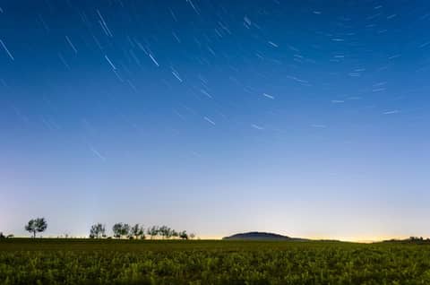 3 Hujan Meteor yang Muncul pada Siang Hari, Terjadi Minggu Ini! | IDN Times