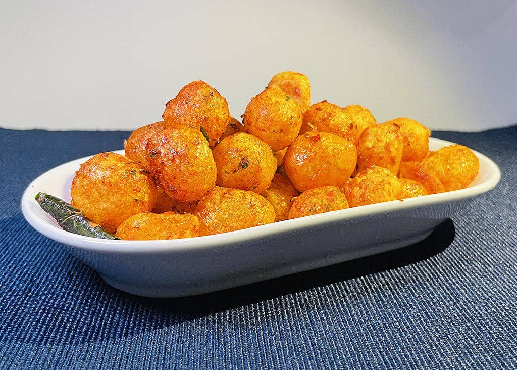 Cara Menggoreng Cimol Frozen, Gak Meletup dan Matang Merata | IDN Times