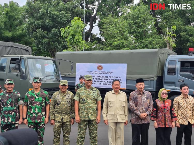 Kemhan Ikut Salurkan Multivitamin Vitarma Buatan TNI ke SPPG MBG | IDN ...