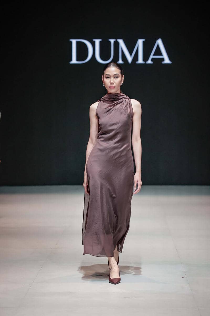 8 Koleksi DUMA di PIFW 2025, Anggun dan Elegan! | IDN Times