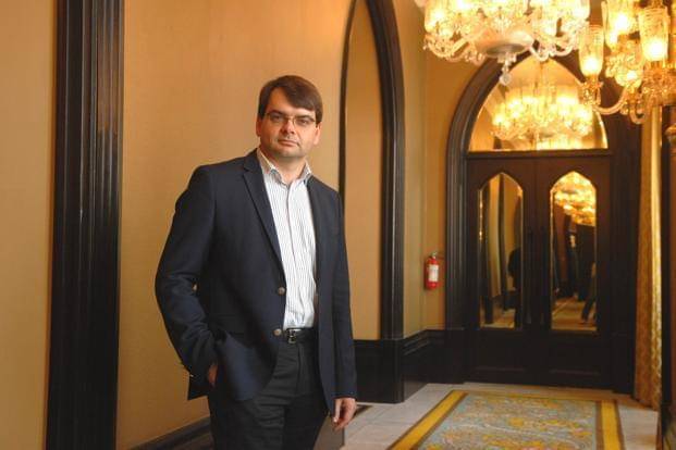 Profil Neil Raymond Mills, WNA yang Ditunjuk Jadi Direktur Garuda | IDN ...