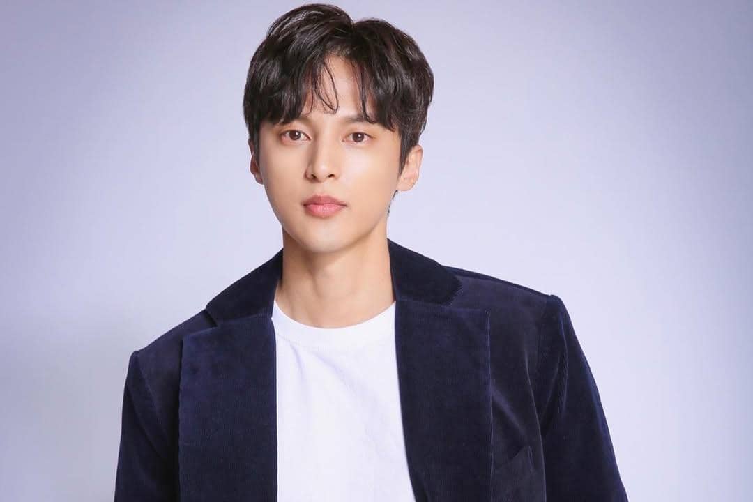 Profil dan Biodata Yoon Sun Woo yang Resmi Menikahi Kim Ga Eun | IDN Times
