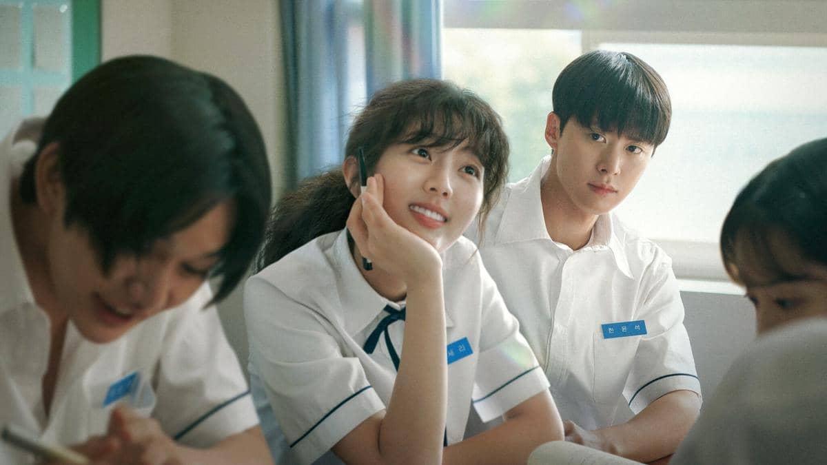 5 Film Korea Romantis Terbaik 2025, Sukses Bikin Baper! | IDN Times