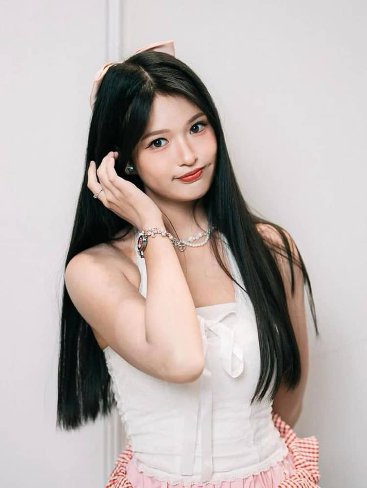 Fakta Elin JKT48 yang Punya Keturunan Belanda dan Thailand | IDN Times