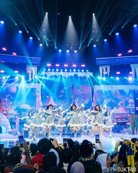 Harga Tiket Konser The First Snow JKT48, Ada Graduation Ceremony Gracia ...