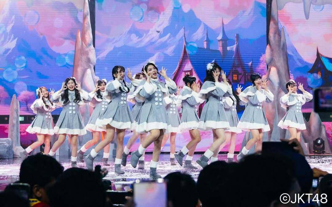 Harga Tiket Konser The First Snow JKT48, Ada Graduation Ceremony Gracia ...
