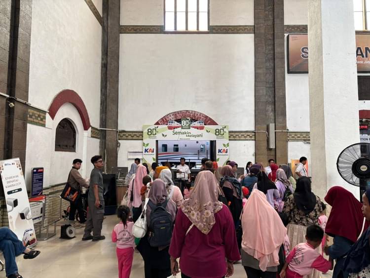 Daop 4 Semarang Sudah Jual 6.877 Lembar Tiket KA Momen Nataru 2025 ...