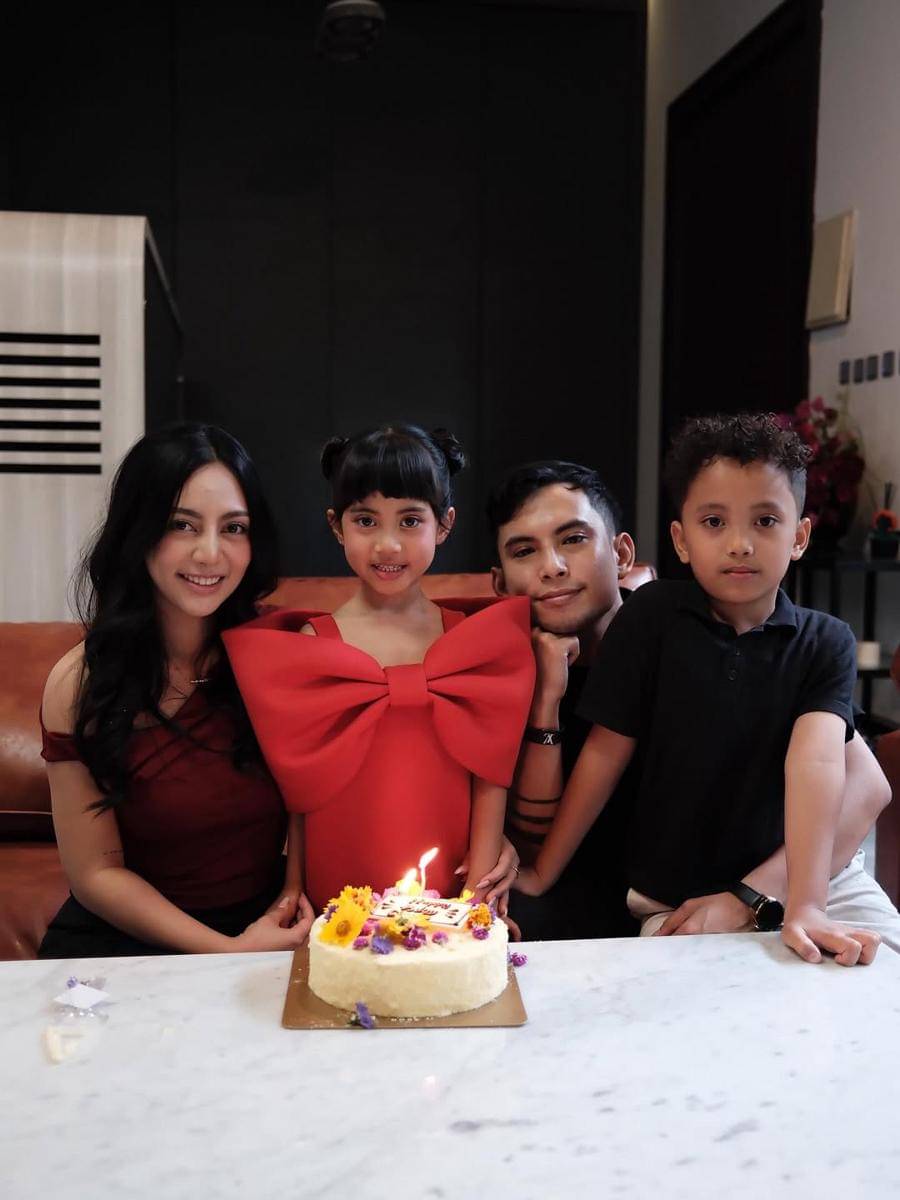Potret Rachel Vennya dan Okin Rayakan Ulang Tahun Chava | IDN Times