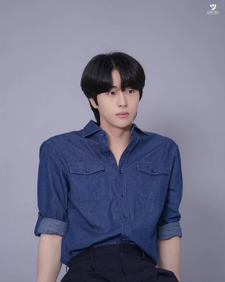 Biodata dan Profil Kim Mu Jun | IDN Times