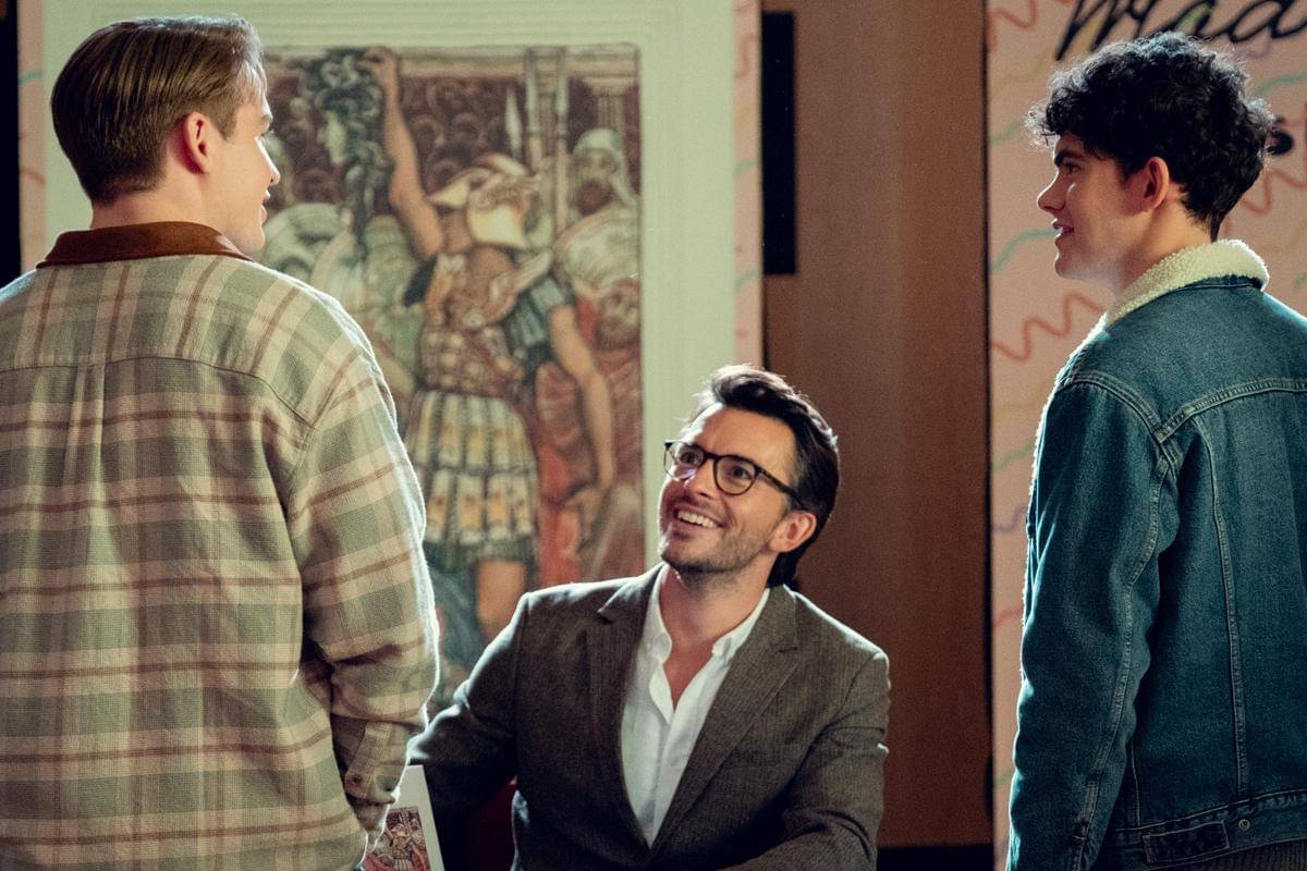 7 Film dan Serial Terbaik Jonathan Bailey, Ada Wicked! | IDN Times