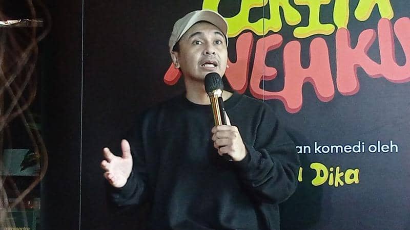 Raditya Dika Berbagi Cerita Aneh Untuk Tur Standup Comedy di 6 Kota ...