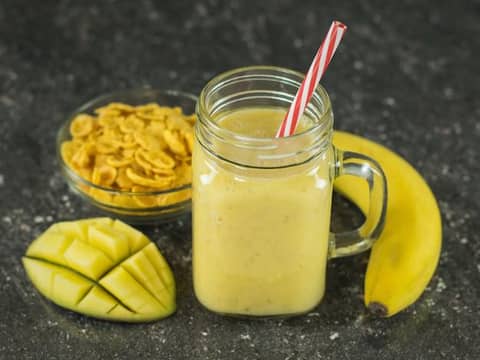 5 Buah yang Cocok Dikombinasikan dengan Pisang, Bikin Jus Lebih Segar ...
