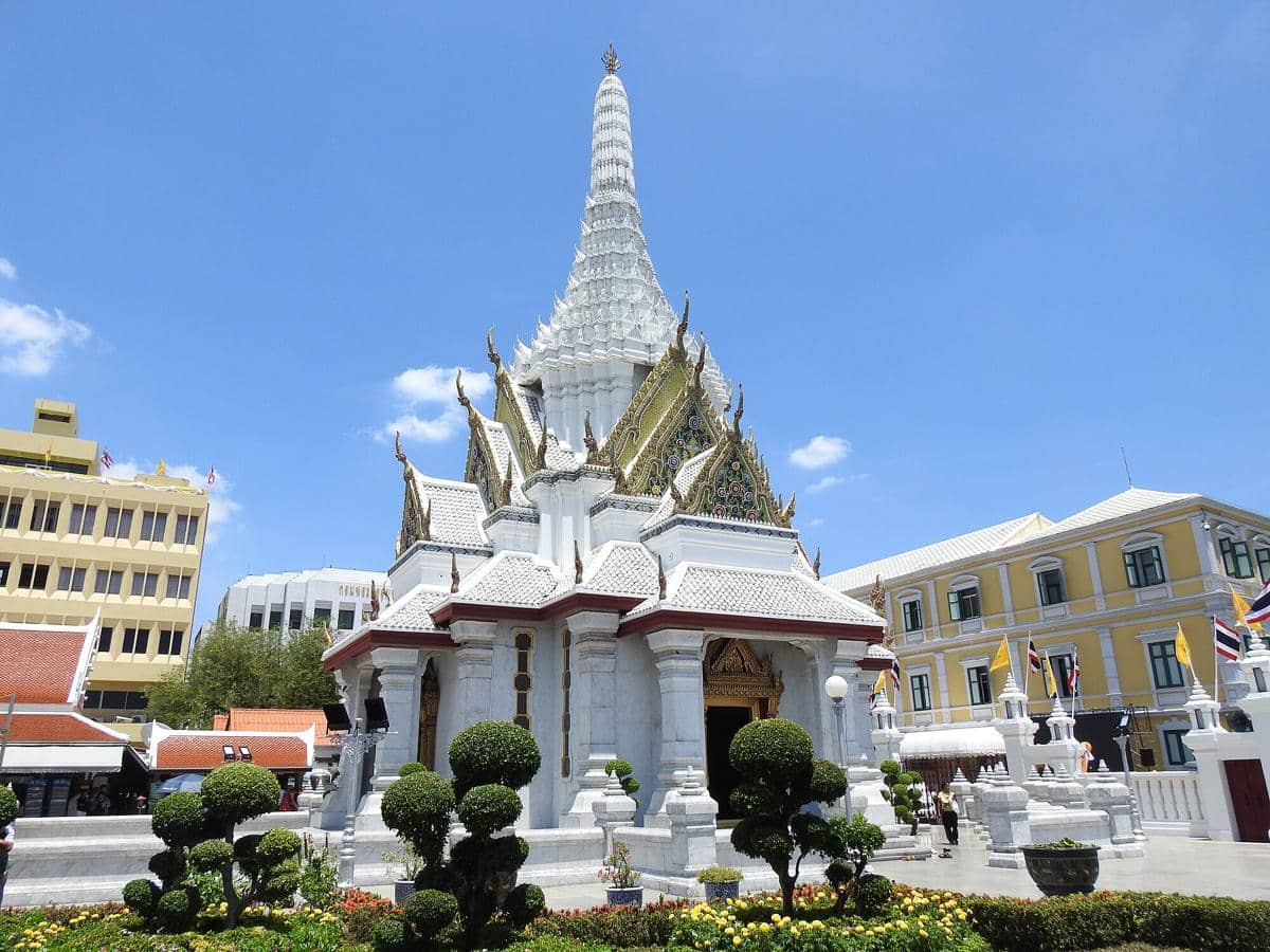 Bangkok City Pillar Shrine: Lokasi, Rute, Jam Buka, HTM, dan Tips | IDN ...
