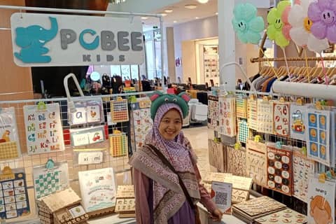 Cerita Anis Masita Merawat Dunia Anak Lewat Mainan Edukasi Pobee | IDN ...