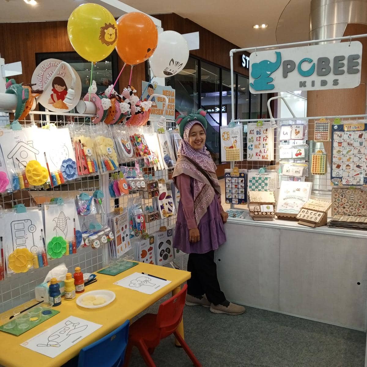 Cerita Anis Masita Merawat Dunia Anak Lewat Mainan Edukasi Pobee | IDN ...